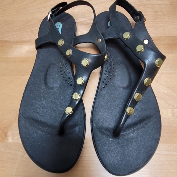 OKA b. | Shoes | Oka B Black Rubber Sandals With Gold Studs Sz 939 ...